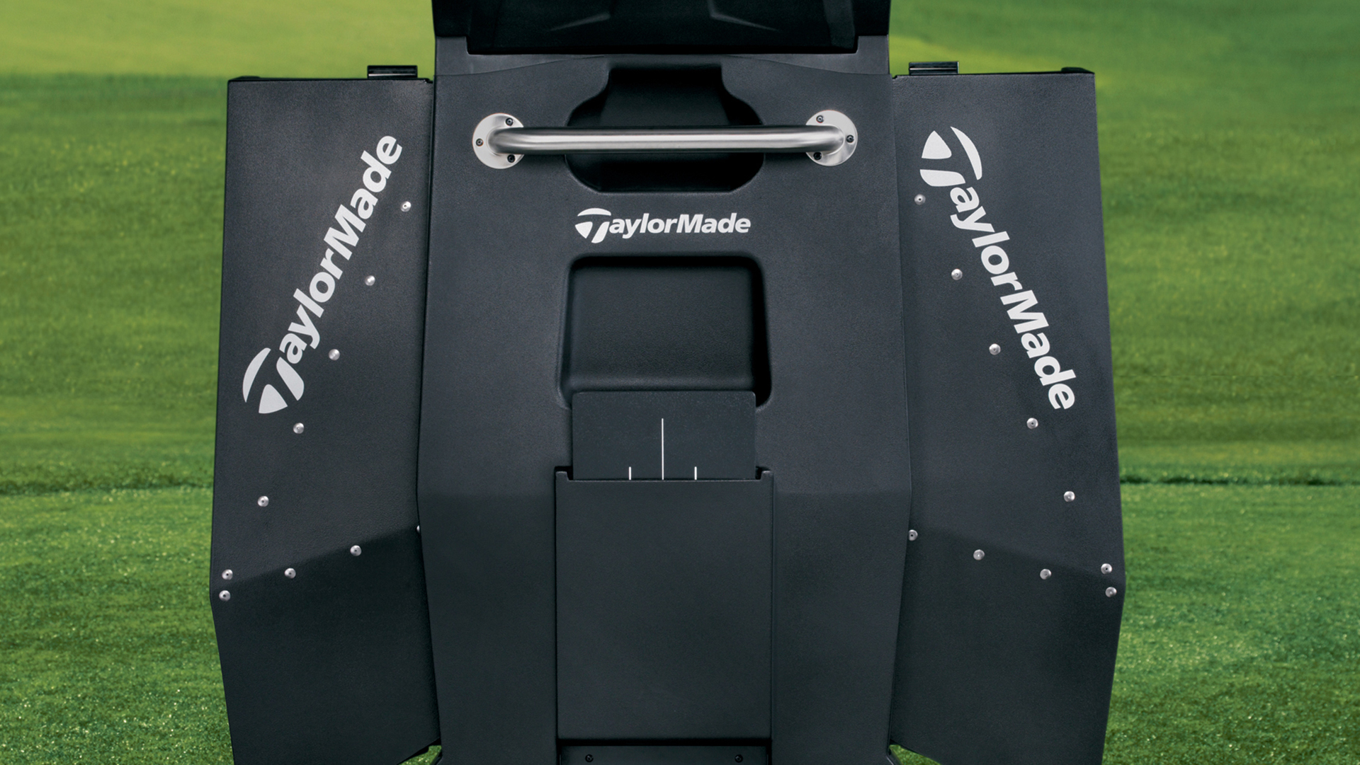 TaylorMade Golf Displays - Priority Designs